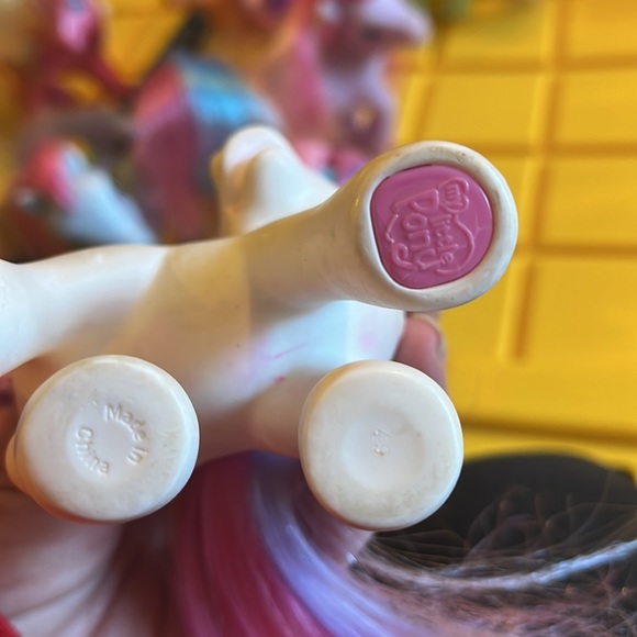 Hasbro | Toys | 202 My Little Pony 2002 G3 Sunny Daze White Pony Clouds ...